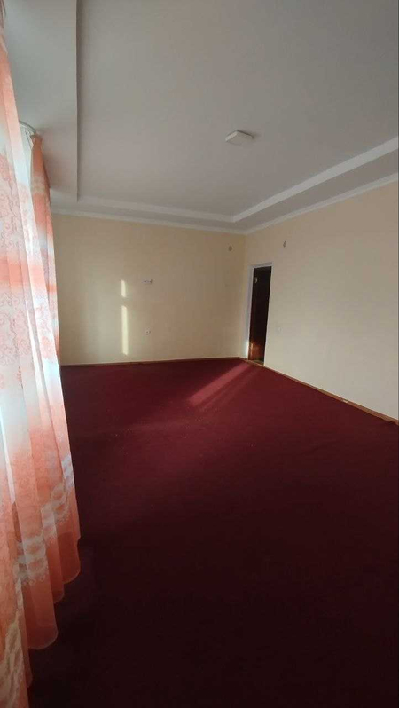 Farg\\\'ona sh. Frunziskiy 4  maktab 4 xonali kvartira sotiladi.