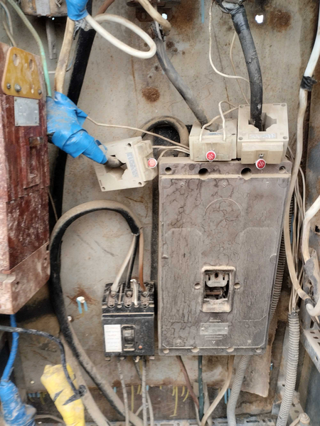 Elektr montaj ishlarini qilamiz