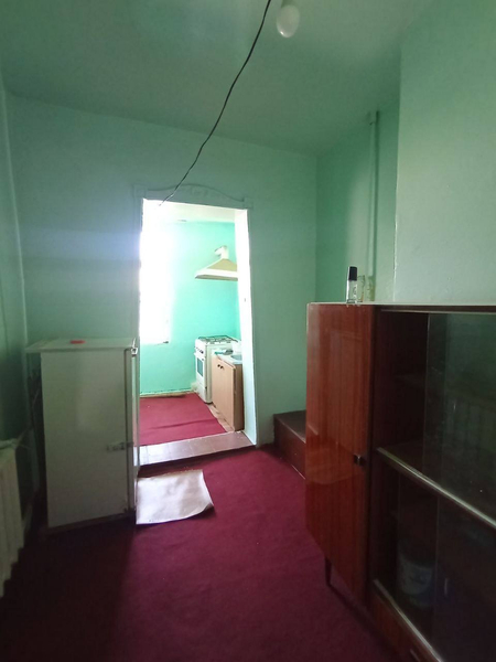 Тезда 2 хонали 3 каватда жойлашган квартира сотилади дом ветренный