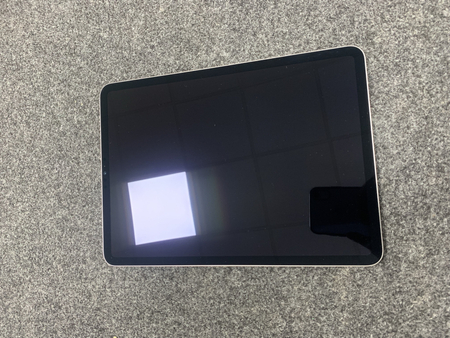 IPad Pro 11 Inch 4 Generatsiya srochno sotiladi.