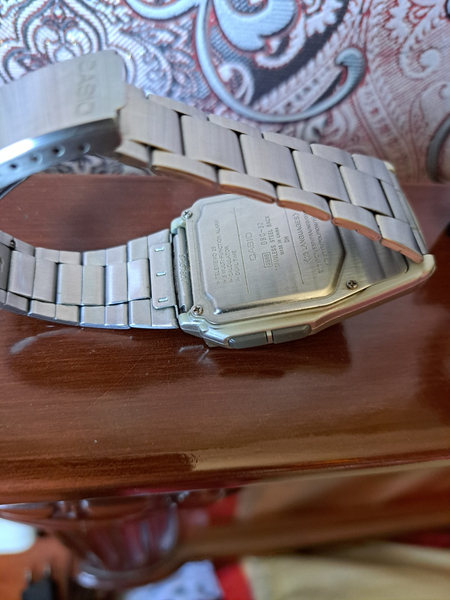 Продаю часы casio