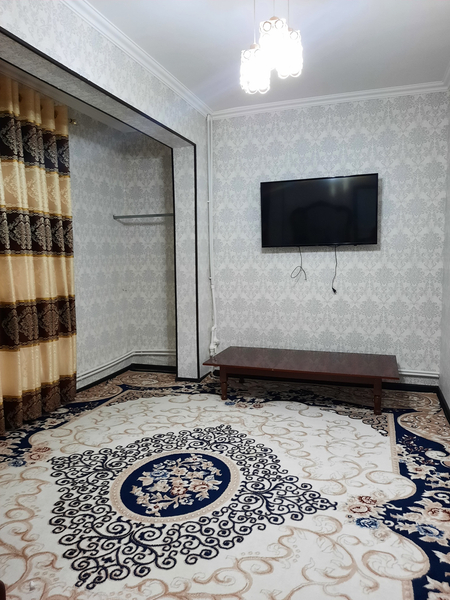Ижарага студент кизларга