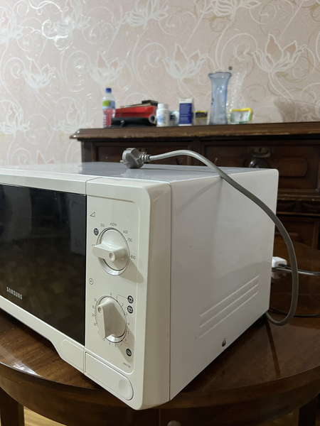 Микроволновка Samsung MW71ER
