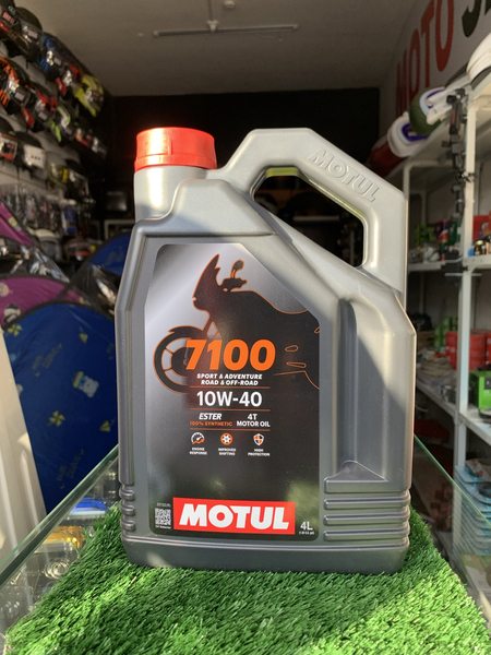 Motul 7100 10/40 moy motatsikl uchun