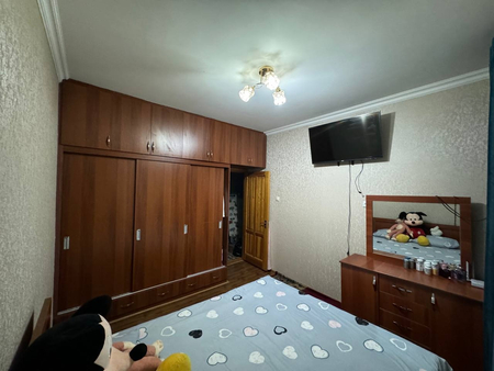 Куйлюк-5. 3/5/5 (улучшенка 77м²), до метро 600 метров