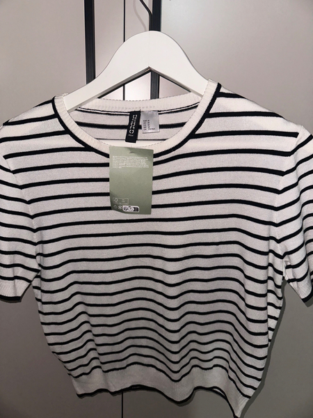кофточка отличного качества H&M