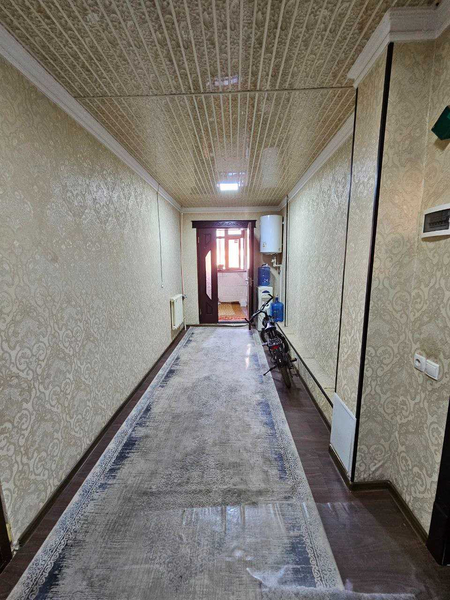 4 xonali 100m² 2-qavat sotiladi.