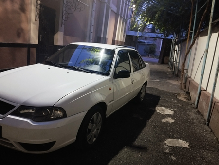 Nexia 2 sostayana otlichniy. Bez rasxodniy moshina. Gaz 80 talik.