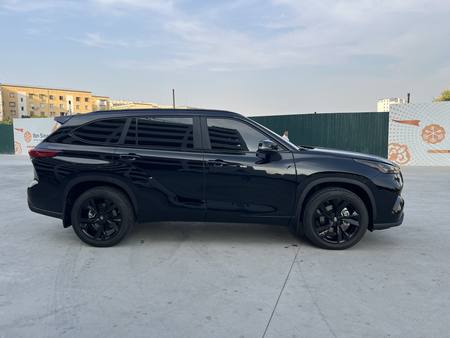 Toyota higlander hybrid 2023