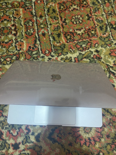 macbook pro m1 16/512