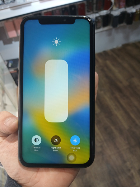 Iphone XR sotiladi 128 talik
