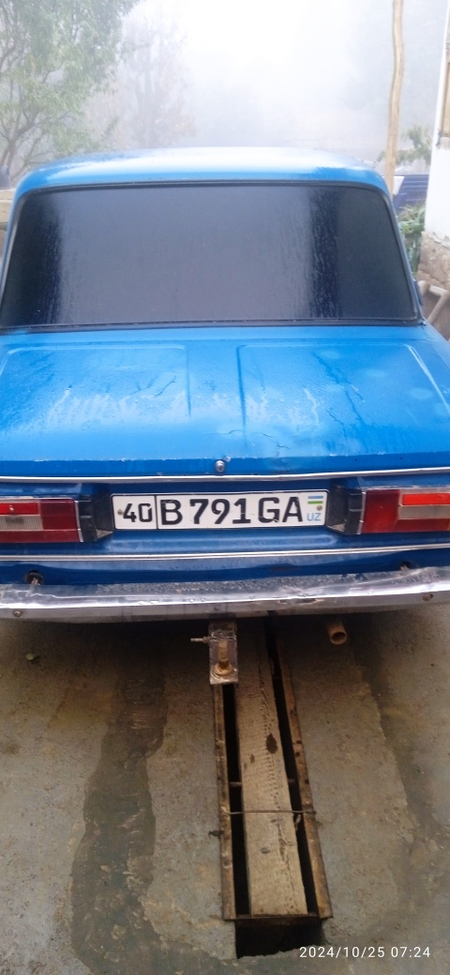 Mashina sotilad 2106