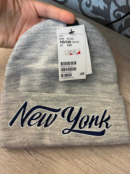 Шапочка H&M новая для мальчика 4-8 лет