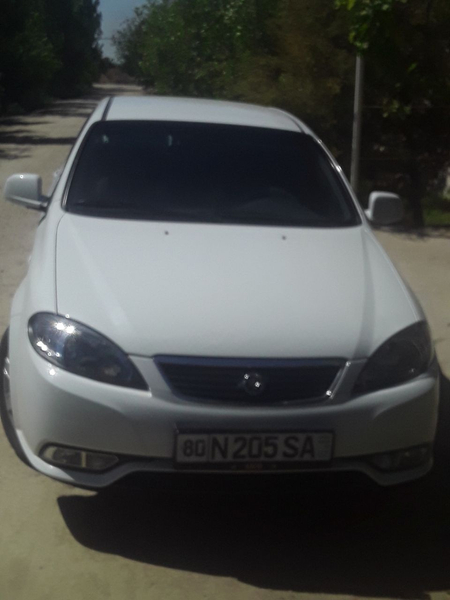 Lacetti sotiladi