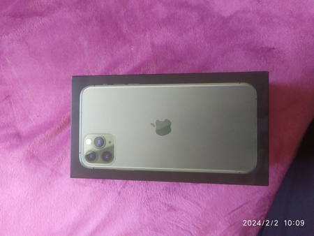 Iphone 11 pro max каробка док идеал холатта