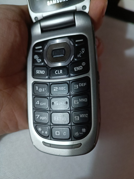 Продается телефон Verizon Samsung Convoy 2