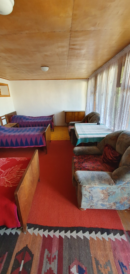 Kunlik ijara hostel,3 kishilik bita xonamiz bor.