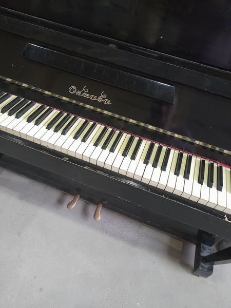 Pianino oktava holati zor