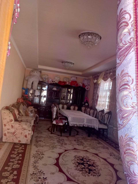 Yangi Qo`yliq va FUT SITI bozoridan 3 km masofaда Uy joy sotiladi.