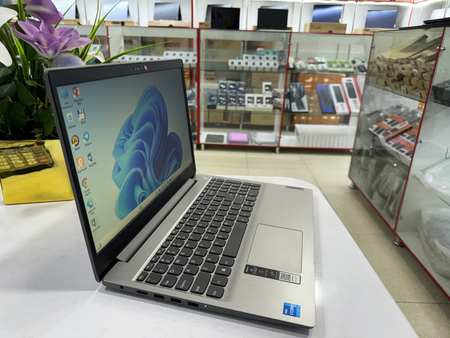 Lenovo core i3 ni ekrani sensorligidan keldi
