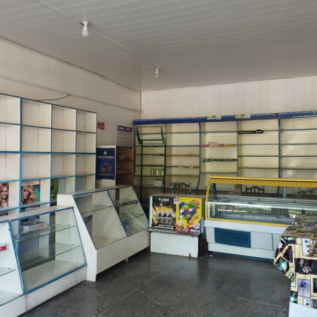 Продам своё коммерческое помещение(бывший магазин)