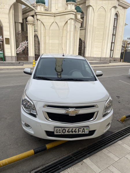 Продаю свою машину Шевролет Кобалт