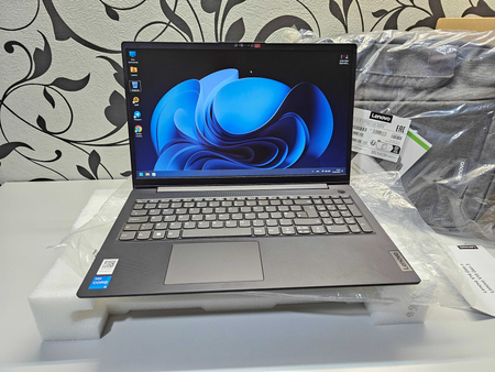 ПРОДАМ Lenovo V15-G3 Мощный Ноутбук Core™ i5-1235U/8GB/256SSD/15.6
