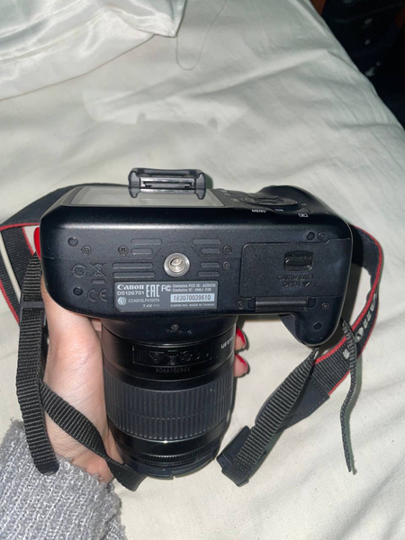 Фотоаппарат Canon 4000D