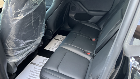 Tesla Model Y dual motor yurmagan