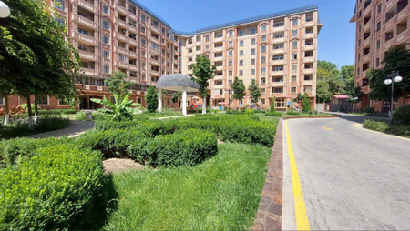 Продается коробка 127 квадрат в ЖК Парисиен