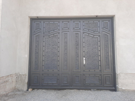 Sifatli temir darvozalar