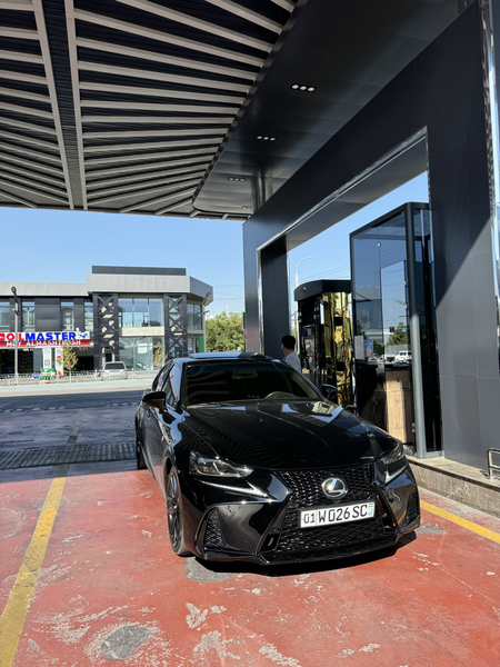 Продаю Lexus is250