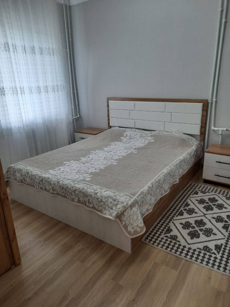 Госпитолни рынк 5 ком 5 этаж 12 этажка все ест фото реално евро