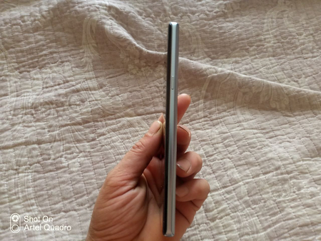 Samsung not 9 6/128 gb holati yahshi aybi yuk  korea real olegon tel q