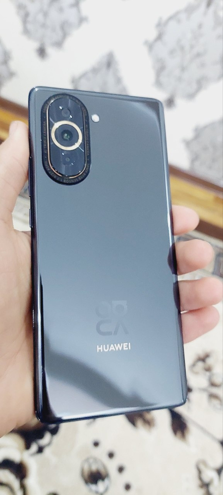 Huawei Nova 10 .