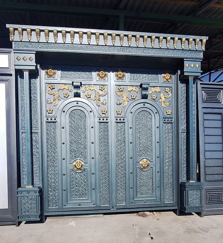 Sifatli temir darvozalar