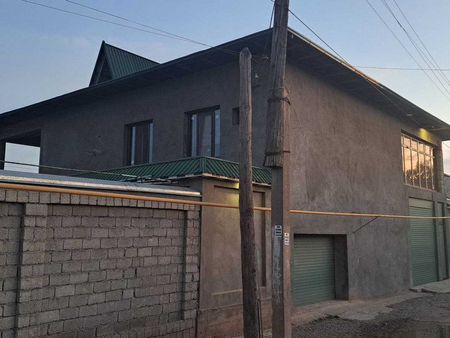 Ховли 8 сот. 2 каватли