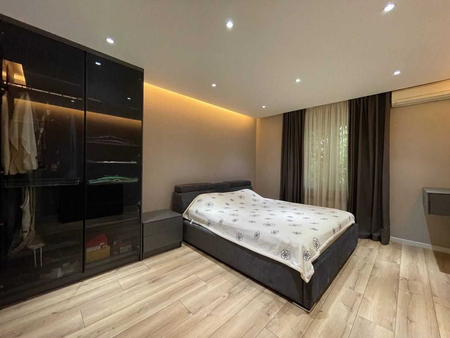 Срочно продаётся квартира на Дархане 3/4/9 М Улугбинский район (J2581)