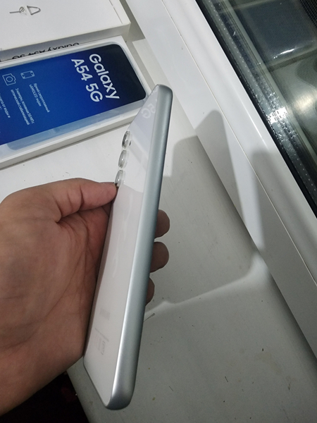 Samsung A54.   256/8+8.   Ideal