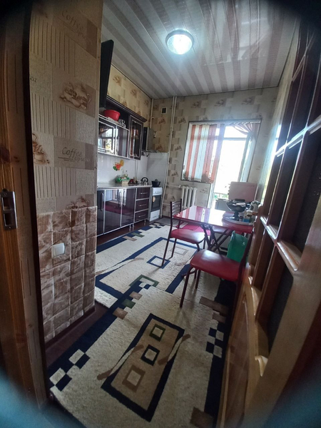1 xonali kvartira sotiladi