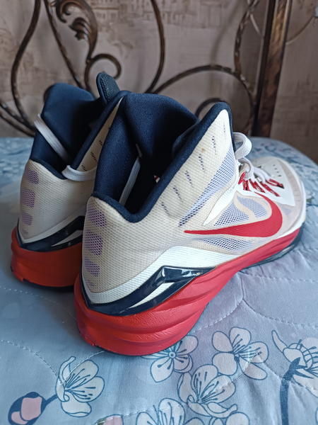 Оригинальные кроссовки Nike