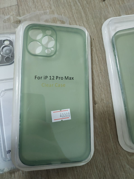 Iphone chexol sotiladi