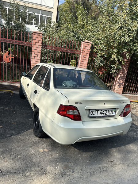 Nexia 2 2008 srochna sotiladi