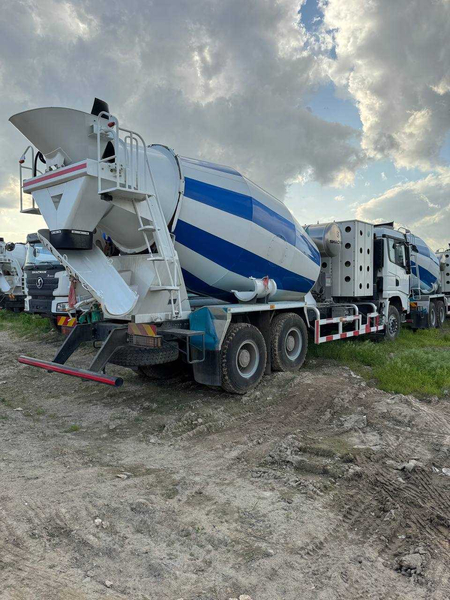 Автобетоносмеситель SHACMAN X3000 (10 куб.м) CNG (метан)