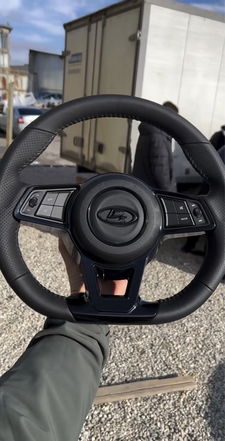 Lada avtomobillariga multi rullarimiz bor