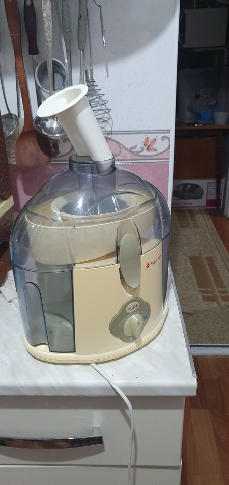 Продаётся  соковыжималка