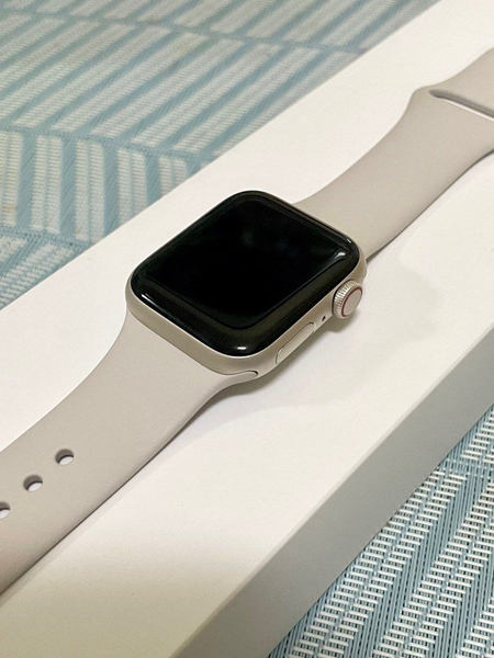 Apple Watch SE 2 40mm starlight