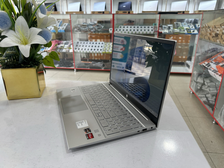 Hp pavilion ryzen 3 5300 8/512 ssd metal korpus barmoq izi bor patsvet
