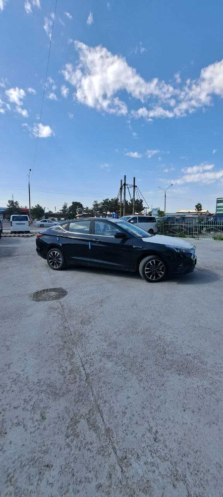 MALIBU ва MONZA ни унутинг, янги JAC J7 Б/класс моделини сотиб олинг.