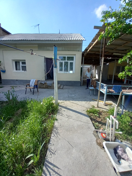 Продаётся участок 6соток орт. Парк новый узбекистан